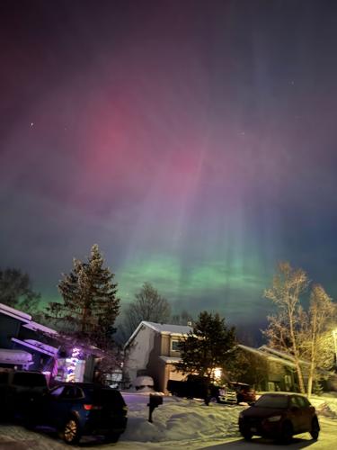 Aurora lights up Alaska skies with stunning green and red display ...