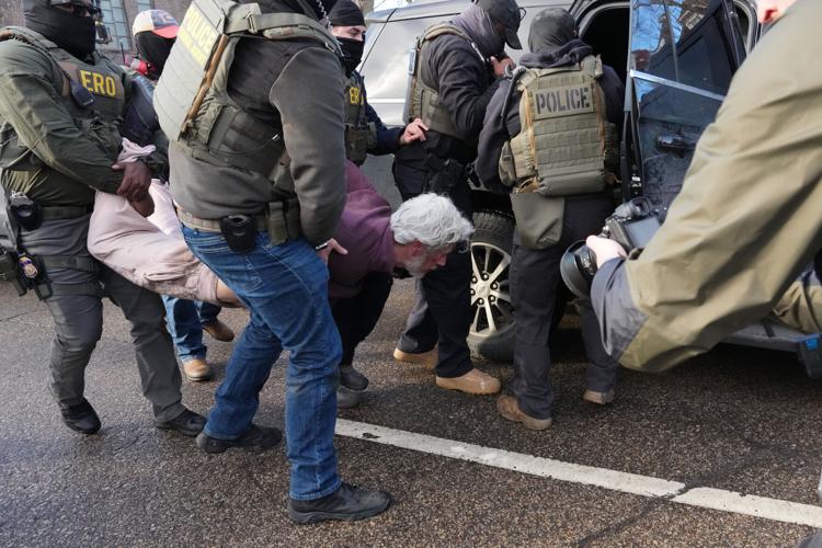 Immigration agents are using banned chokeholds that cut off breathing ...