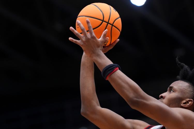 Bipartisan deal floated on college athletes’ name, image and likeness ...