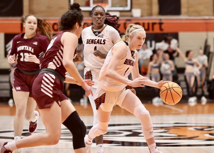 ISU women can't keep up hot shooting in fourth quarter, falling to ...