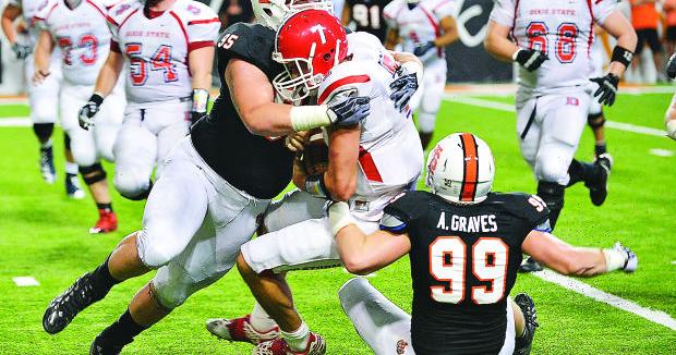 Whistlin' past Dixie — Justin Arias throws for 439 yards, 2 TDs as ...