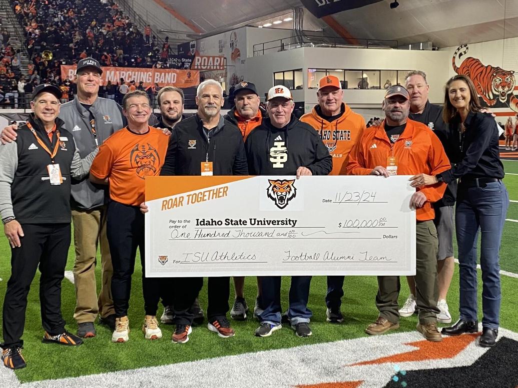 Football Alumni Team donates $100,000 to ISU | Freeaccess ...