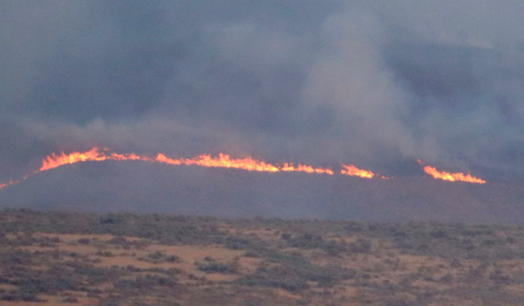 Firefighters with help from air tankers gain upper hand on 8,700-acre ...