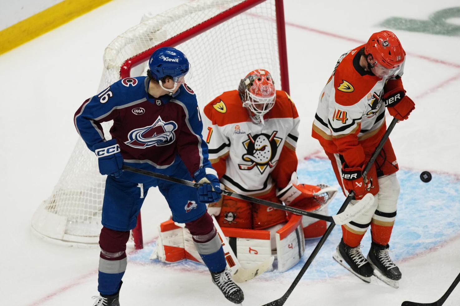 Ducks Avalanche Hockey | National | idahostatejournal.com