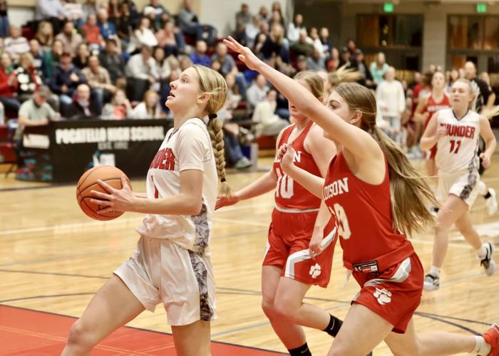 Poky girls can't hang on to lead in close loss to Madison, 38-35 ...