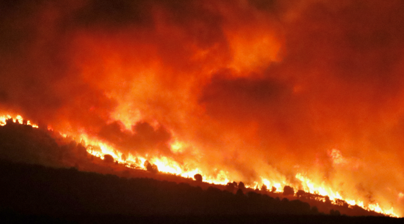 Firefighters with help from air tankers gain upper hand on 8,700-acre ...