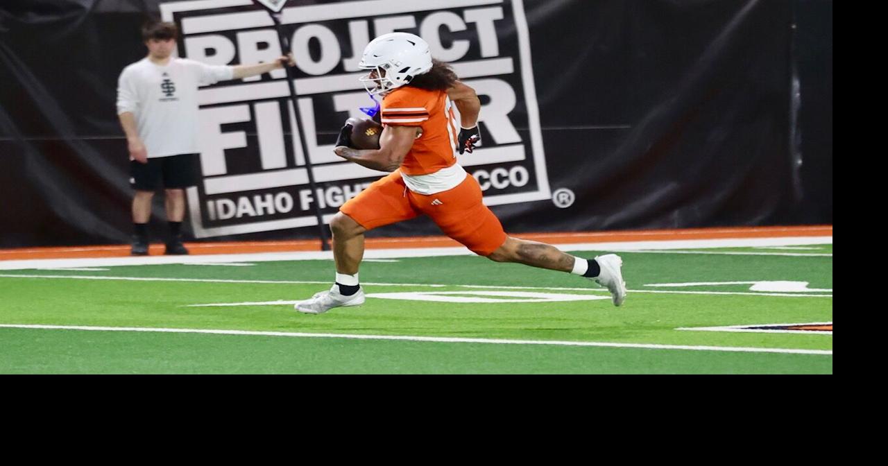 Photos of the ISU spring football game at the ICCU Dome | Isu ...