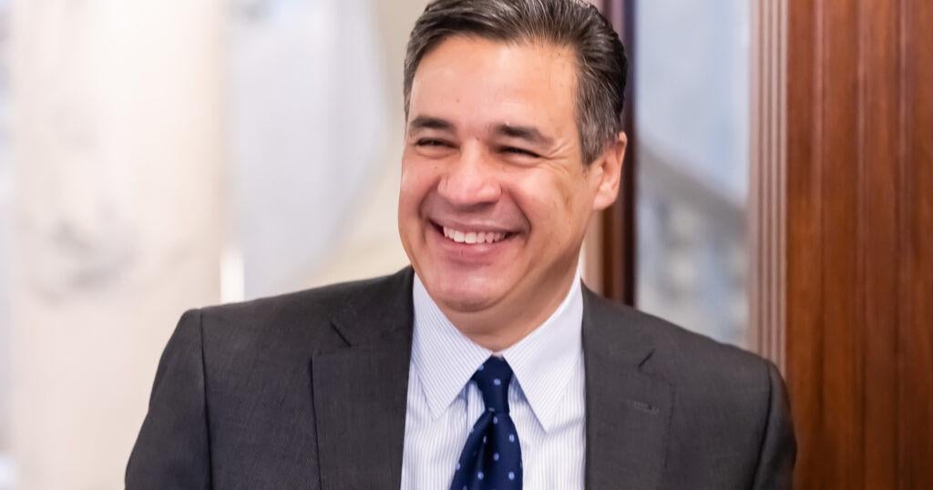 Attorney General Labrador under ethics investigation by Idaho State Bar ...