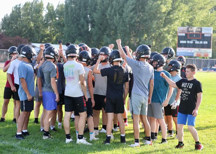 PREP FOOTBALL PREVIEWS: With a new, but familiar head coach, Aberdeen ...