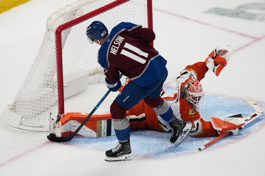 Ducks Avalanche Hockey | National | idahostatejournal.com