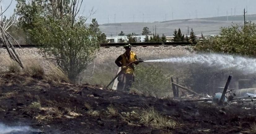 Wildfire near Idaho Falls railroad tracks halts train traffic ...