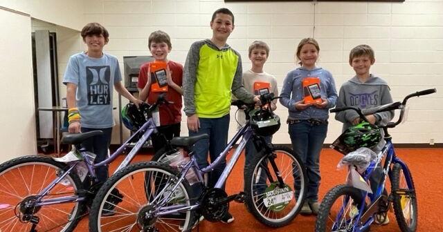 Forsyth Elementary School celebrates reading | News | independent-press.com