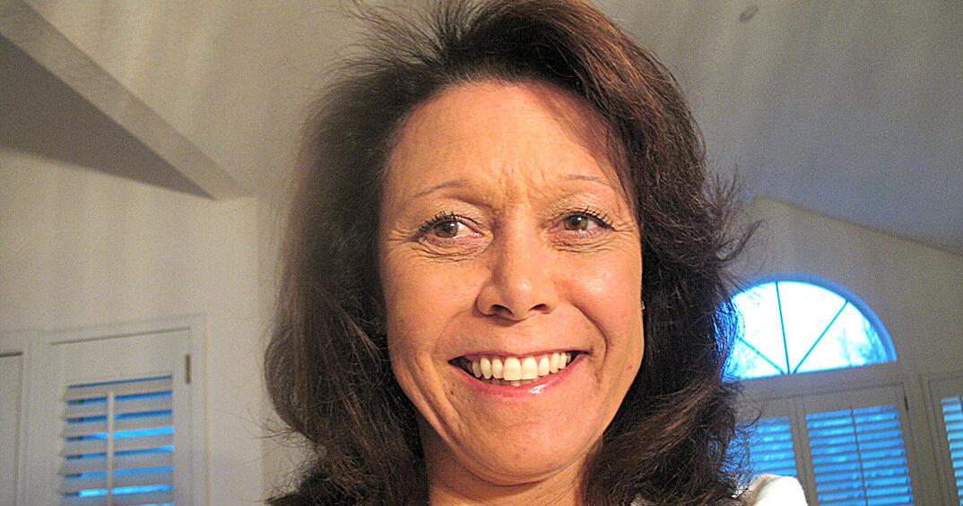 Deborah Lee Disbrow | Obituaries | independentnews.com