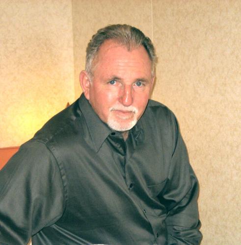 Stan L. Kelly | Obituaries | independentnews.com