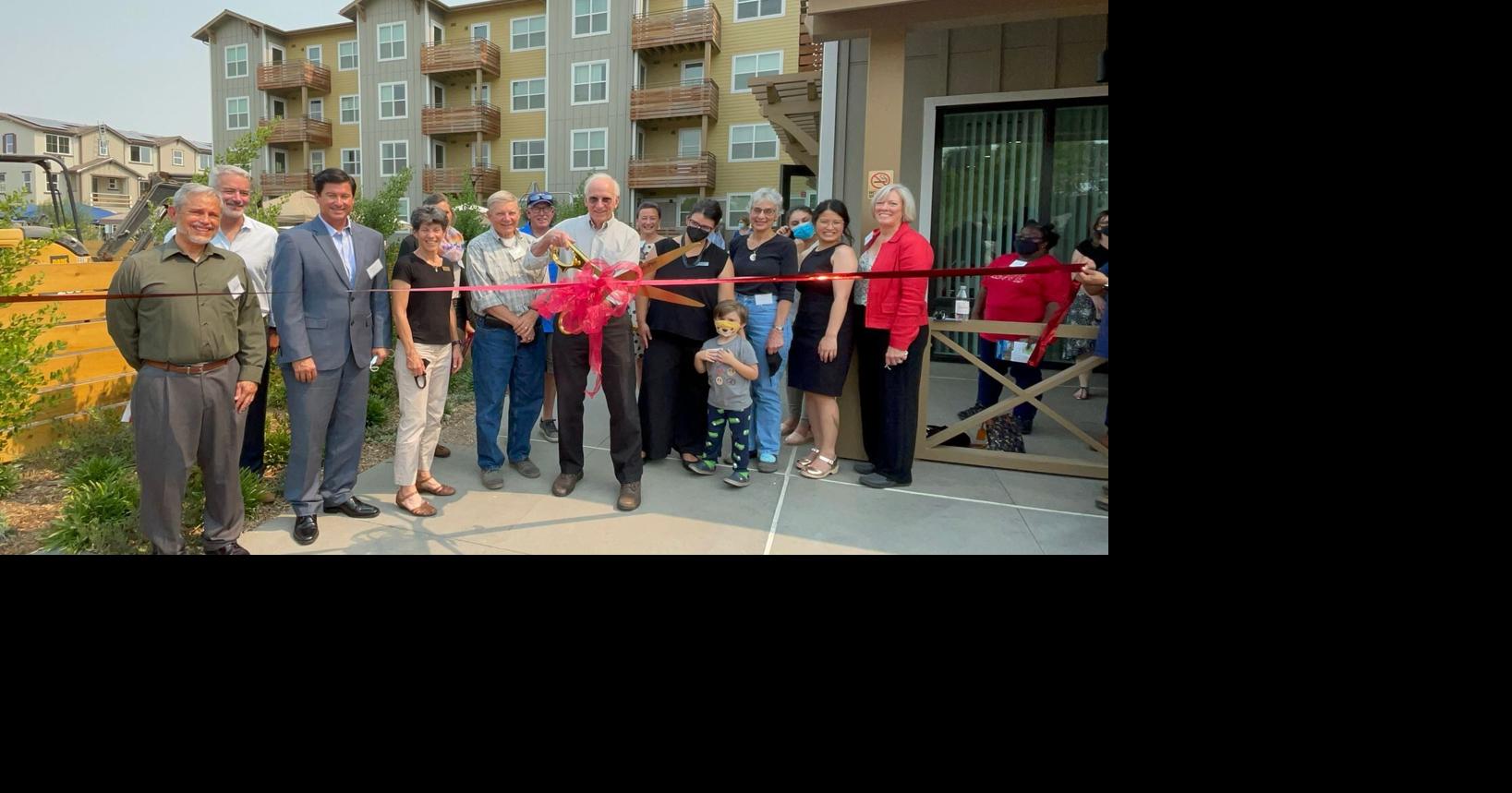 Livermore Mayor Bob Woerner Cuts Ribbon For Chestnut Square Family ...