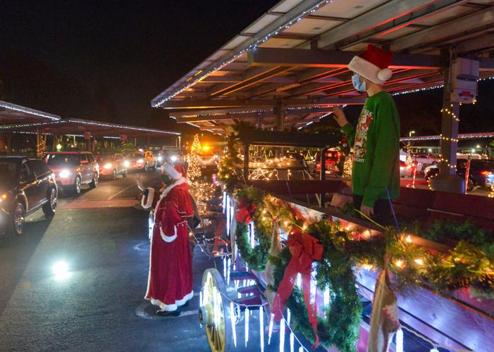 Santa Gets Drive-thru Service | Community News | independentnews.com