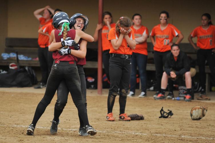 Experience drives EG girls softball team | Sports | independentri.com