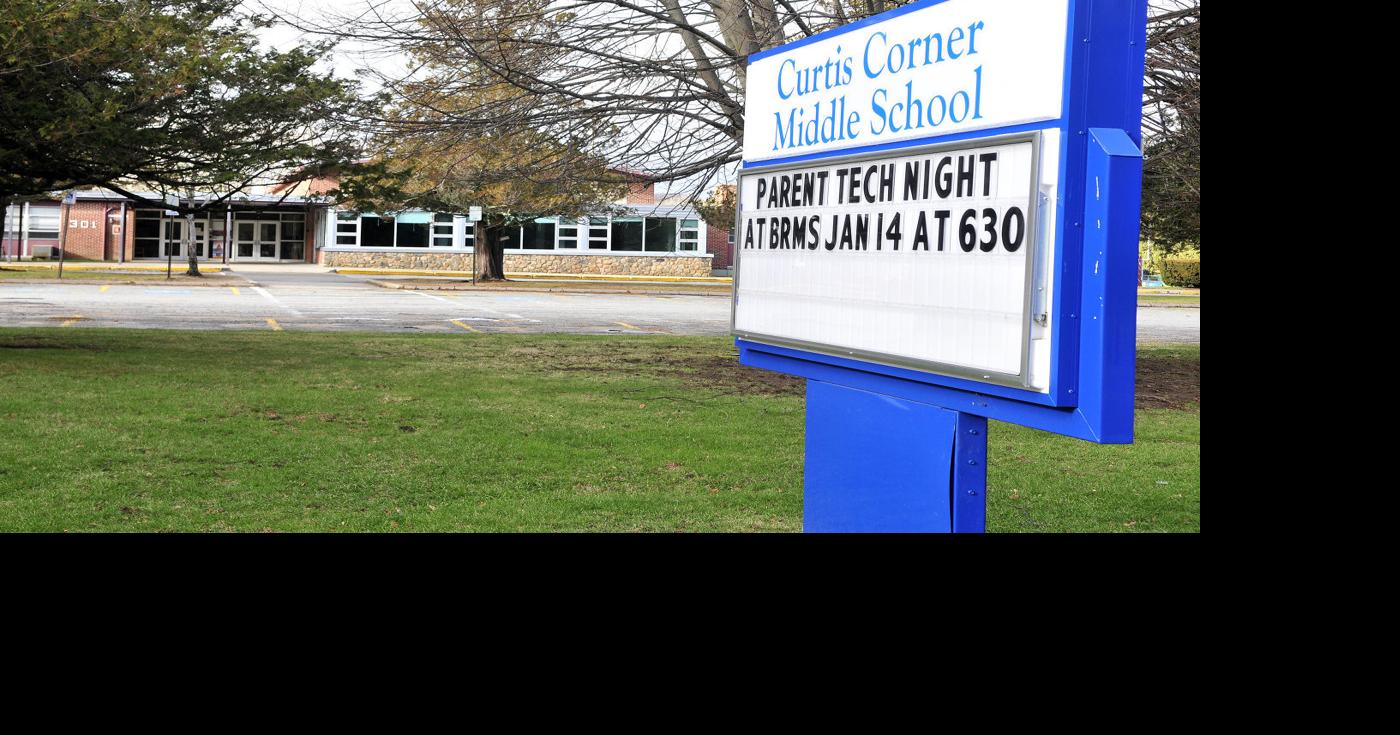 Stringfellow: No savings in closing a school | South Kingstown ...