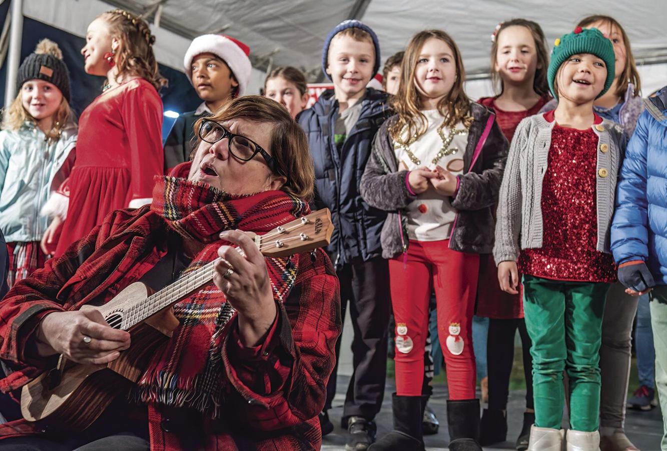 Peace Dale village enjoys annual tree lighting with sense of wonder ...