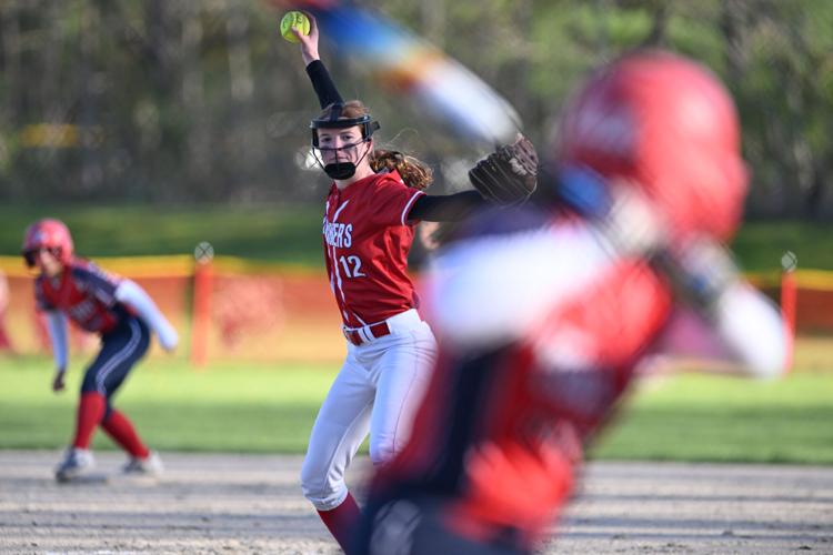 Softball: Mariners finding consistency in battle toward playoffs ...
