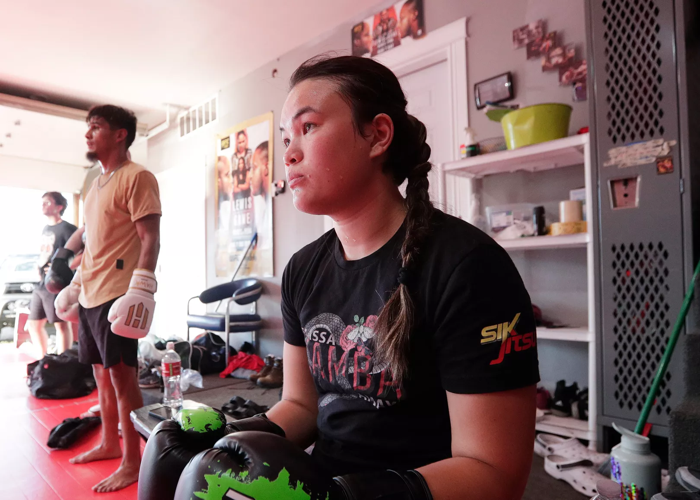 Rising mixed martial artist Lisa Holtz looks to add her name to the ...