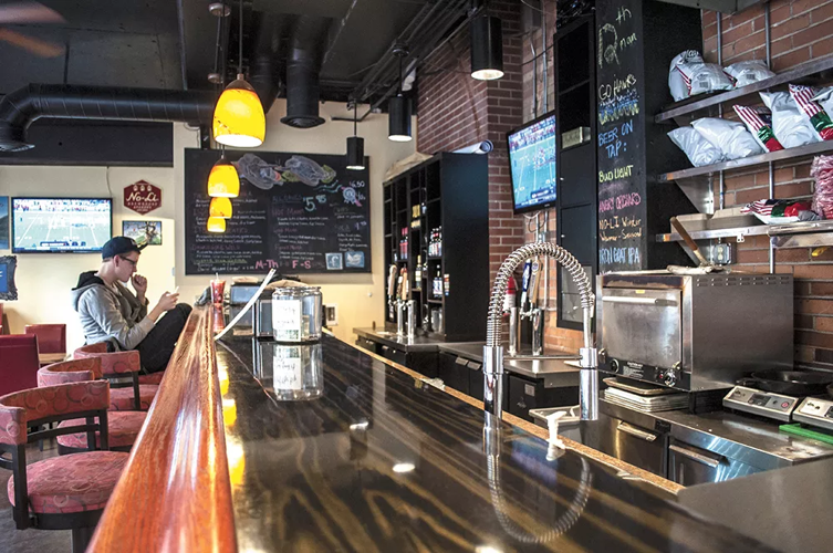 Return of the Dawgs | Food & Drink | inlander.com