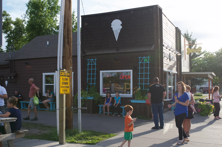 Sweet Peaks Ice Cream opens up in downtown Spokane, serving up local ...