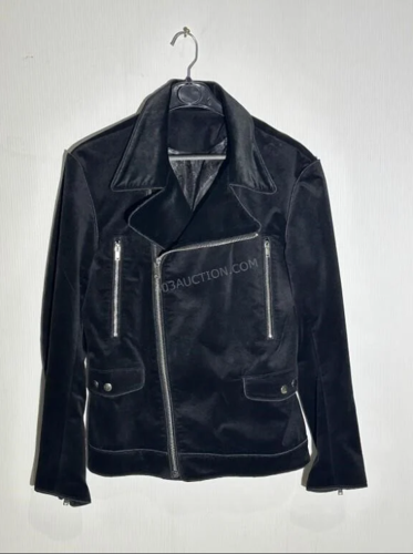 Interview with the Vampire auction: Bid on props in Ontario