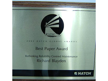 Metal plaques a way to recognize colleagues and customers