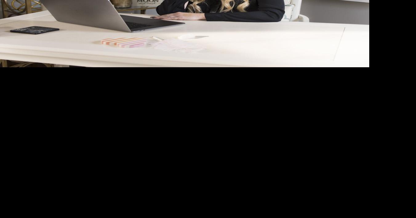 Burlington resident and president of FedEx Canada hosts book signing
