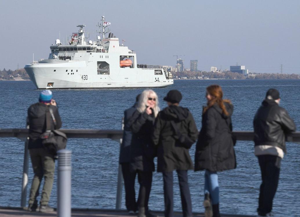 Canadian naval ship visiting Lake Ontario, Lake Erie