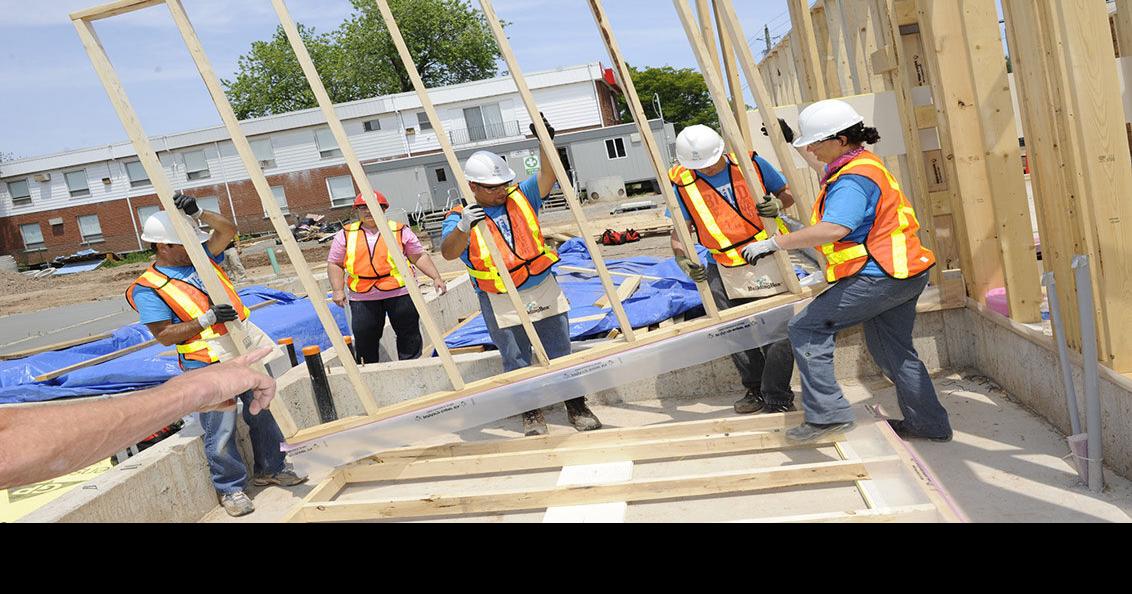 Metroland employees go to work at Habitat for Humanity build site in ...