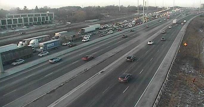 'Left lanes closed': Multi-vehicle crash on QEW in Oakville creating ...