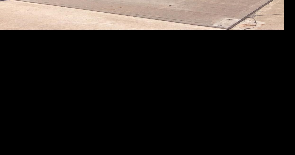 New Oakville, Burlington QEW signs will make switching to transit ...