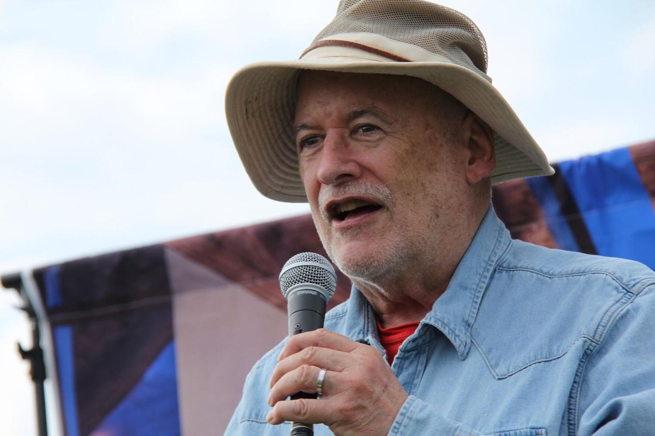Robert Munsch donates archives to Guelph library