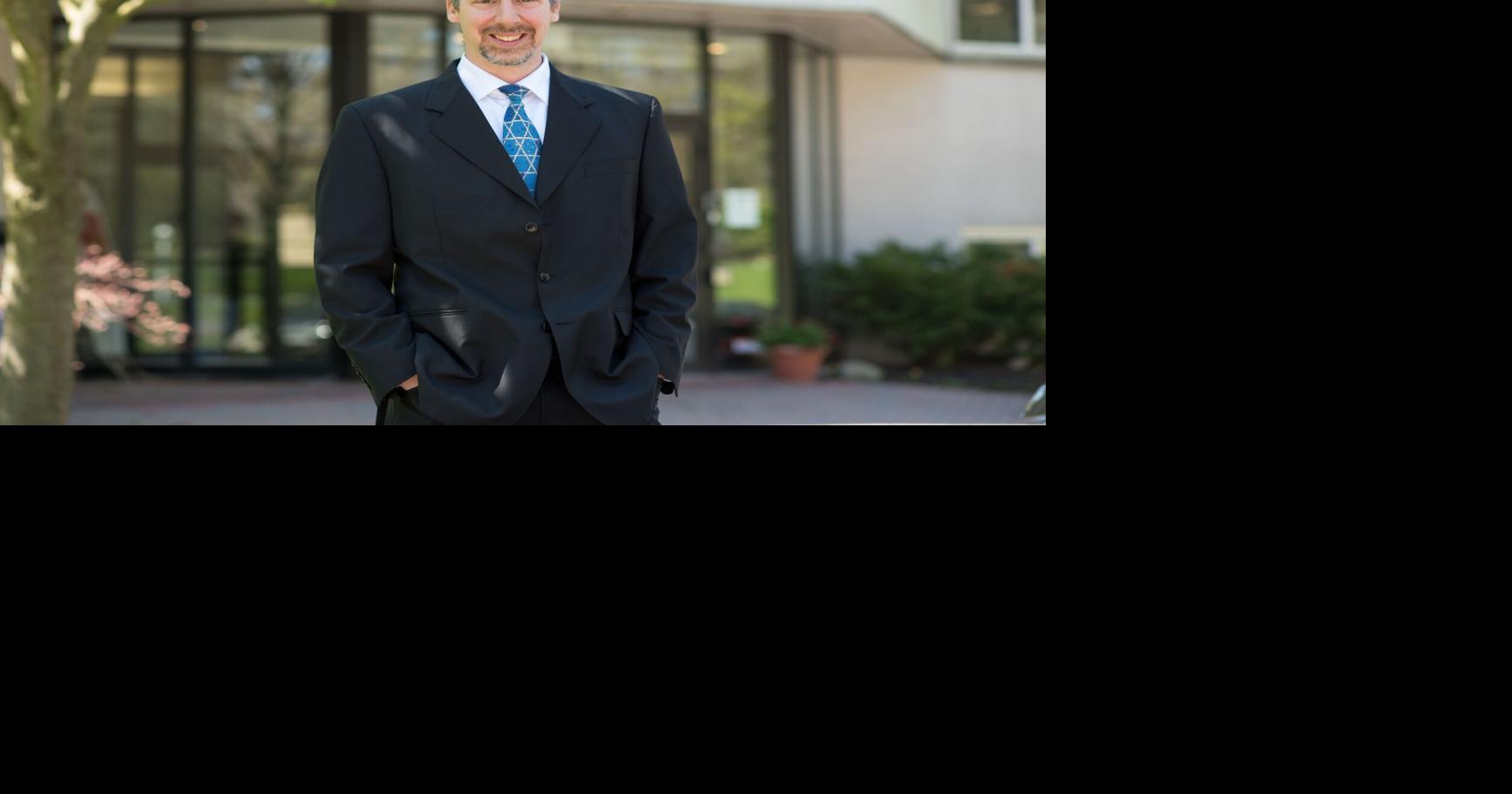 Rabbi Stephen Wise celebrates 10-year milestone in Oakville