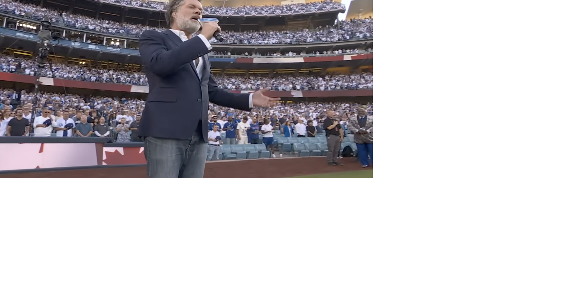 Rufus Wainwright ‘O Canada’ lyric change at Blue Jays game