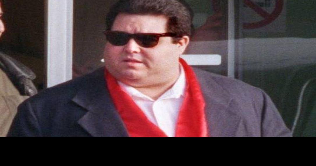 'Call police immediately': Detectives have description of getaway car ...