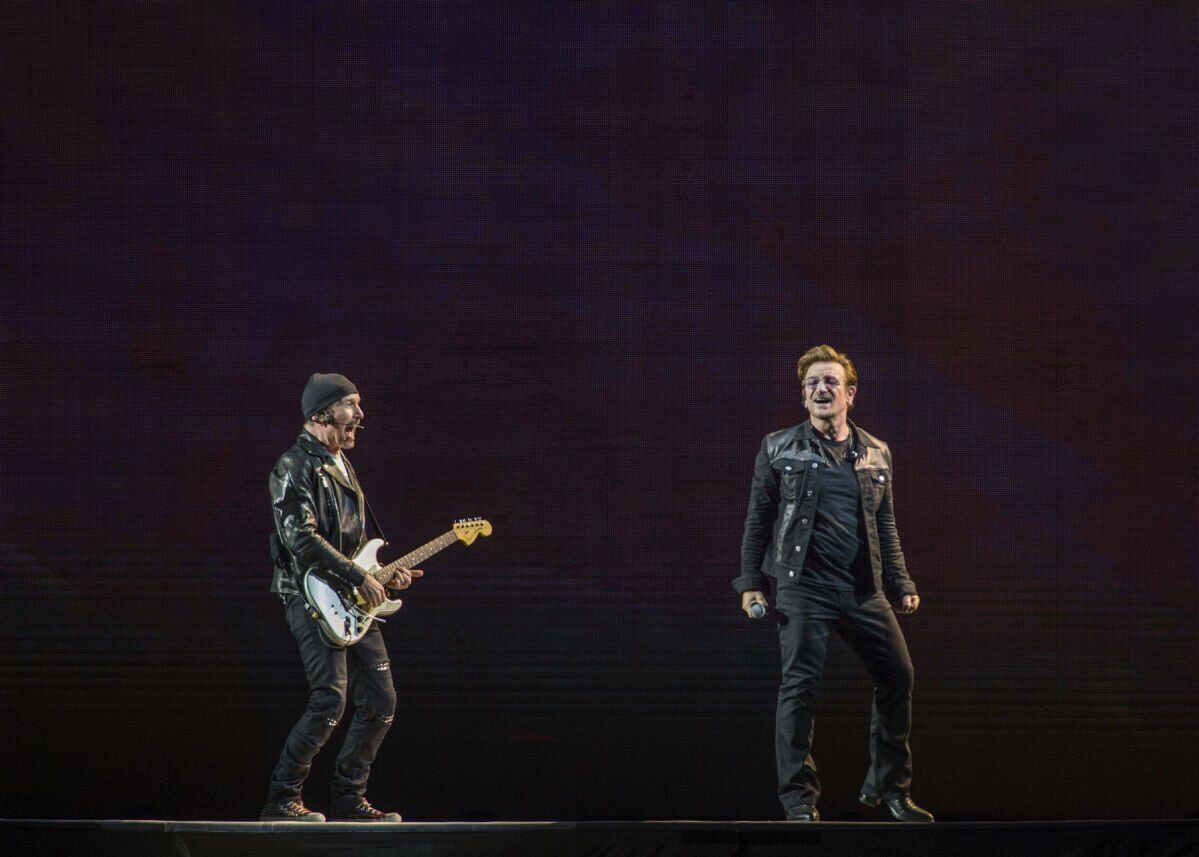 U2’s Bono shows love for Canada, talks Pierre Poilievre
