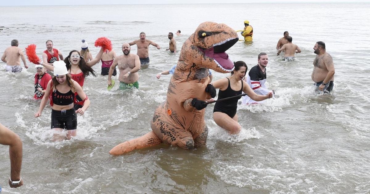 Hundreds Take Icy Plunge In Oakvilles Courage Polar Bear Dip 2020