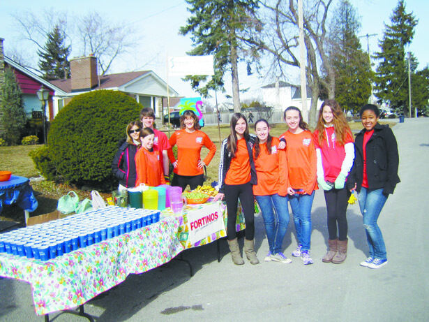 Around the Bay Road Race supporters