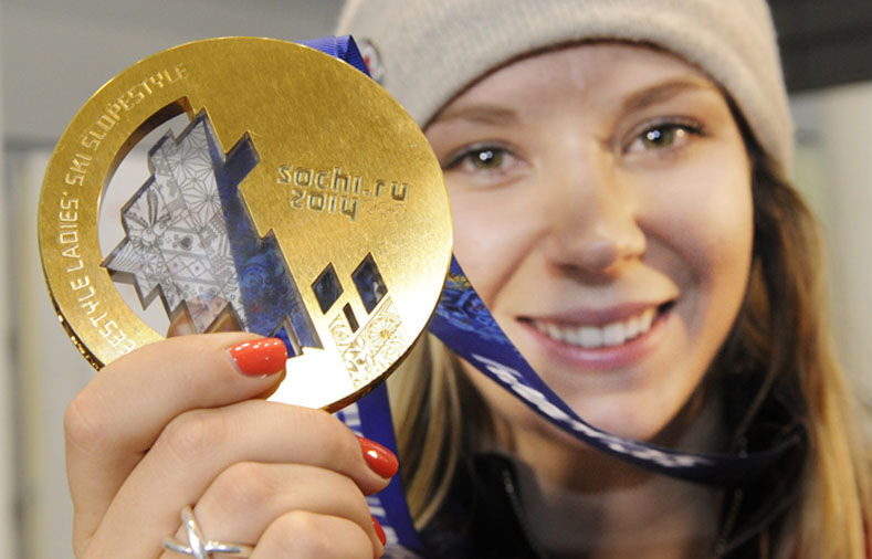 Olympic gold medalist Dara Howell returns home