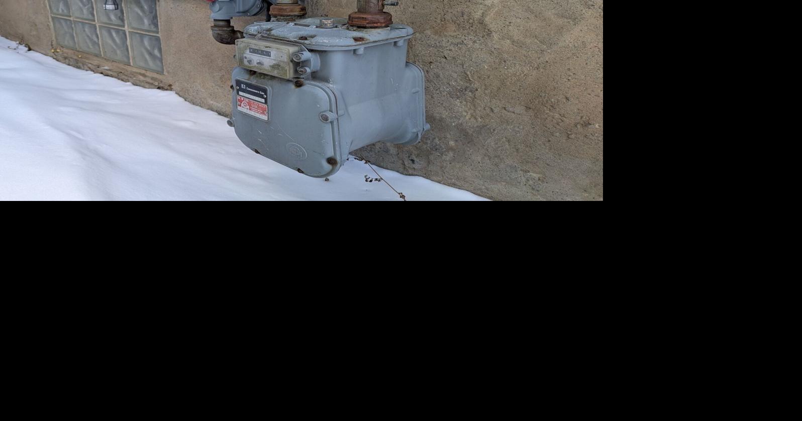How to safely clear snow from your Enbridge gas meter