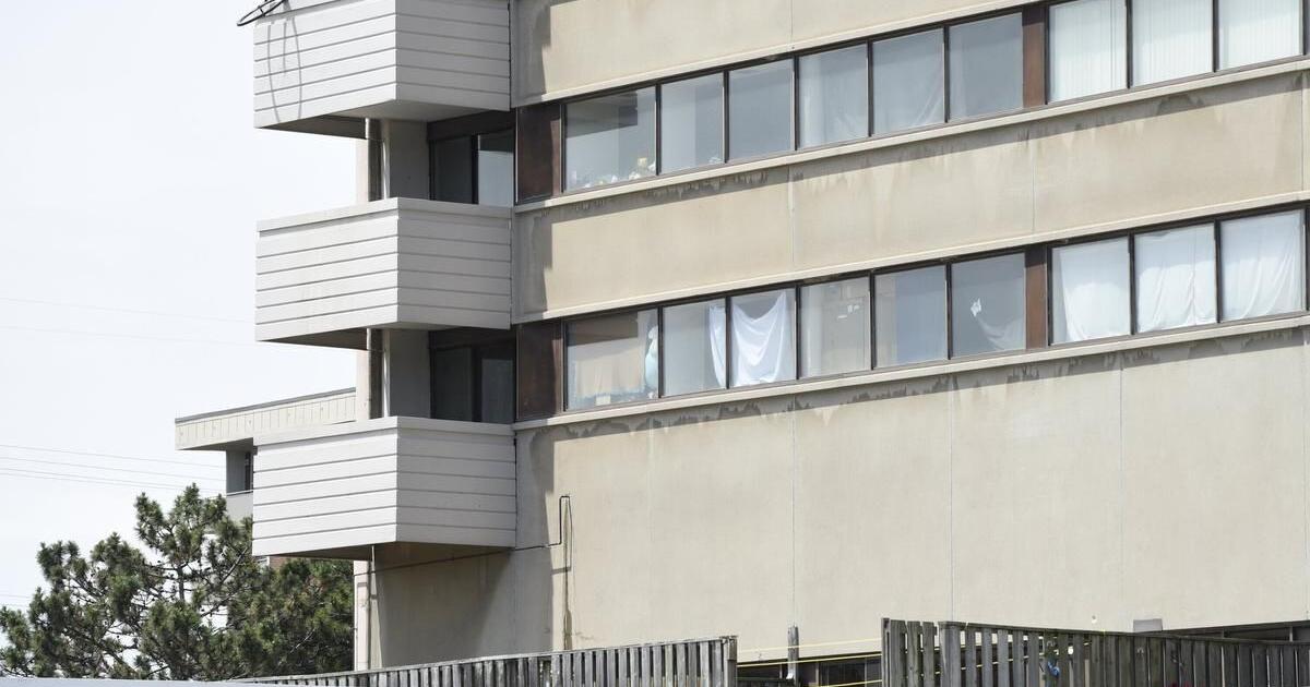 Pair were trying to flee before fatal Burlington fall: SIU