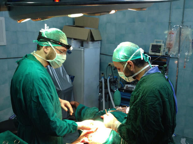 Oakville MD risks murder, torture to treat wounded in Syria