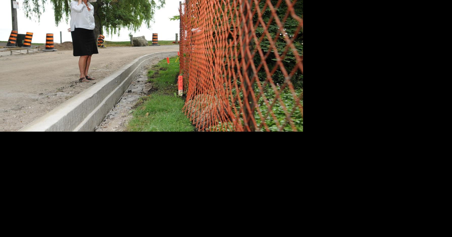 Residents see red over curbs in heritage area