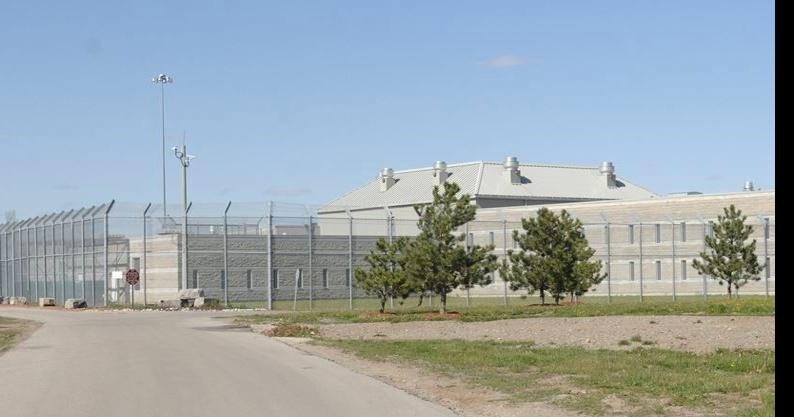 ‘In the same cell block’: 1 dead after 6 suspected drug overdoses at ...