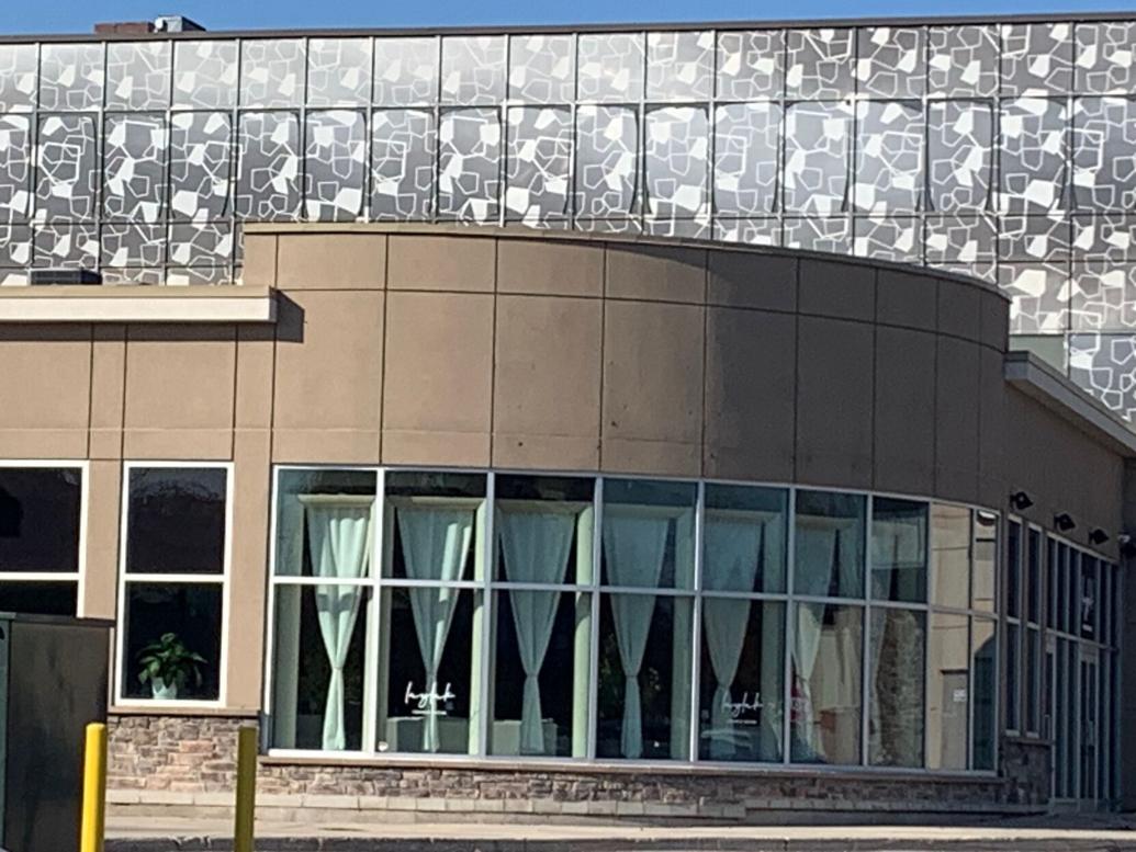 New restaurant in Oakville mall has official opening date