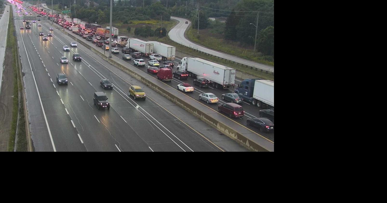 Police investigation on QEW in Oakville causing 'heavy traffic delays'