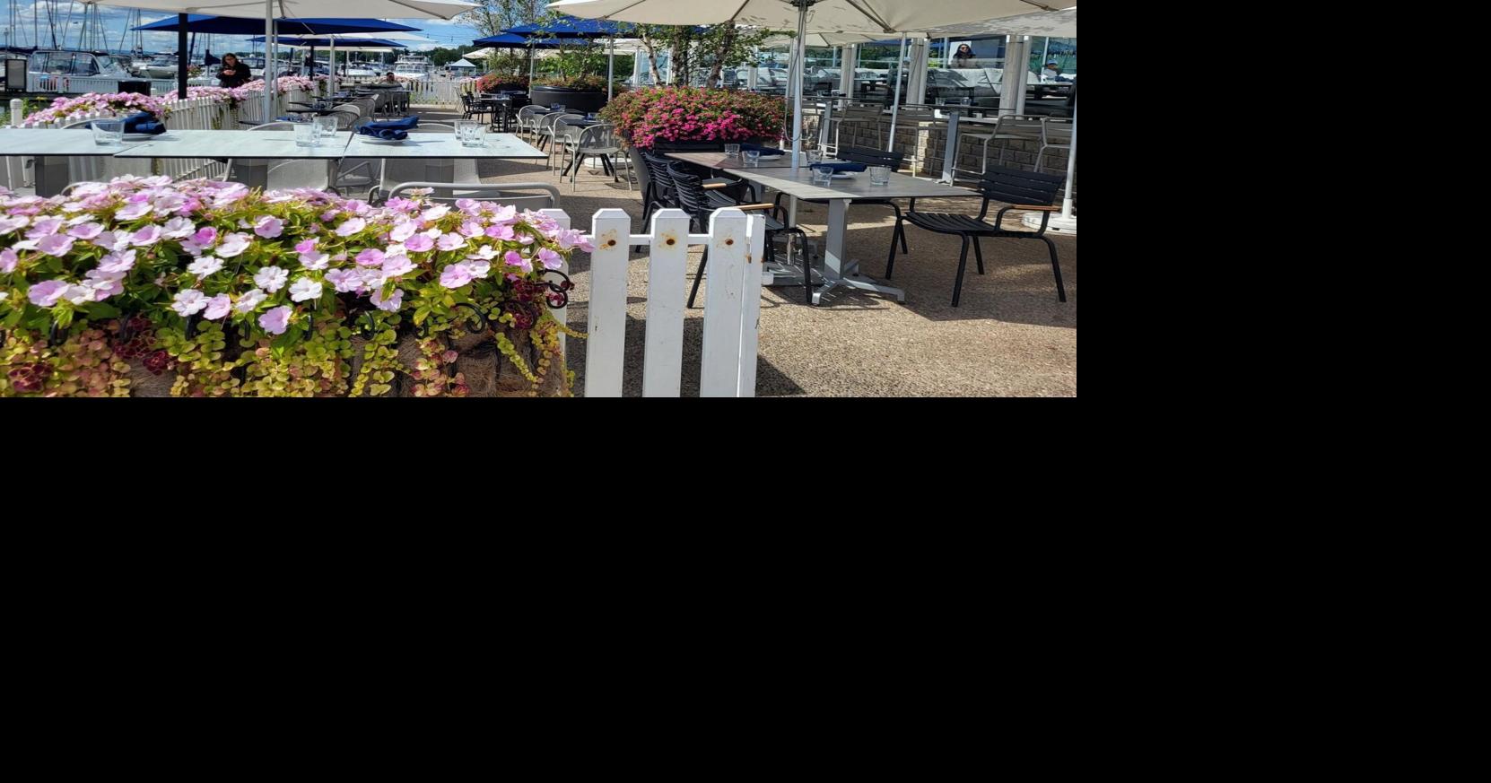 Bronte Boathouse receives best patio in Oakville award